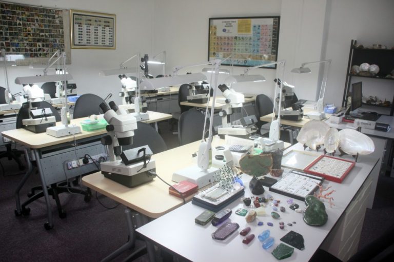 Home - Landing Page - Far East Gem Research Institute